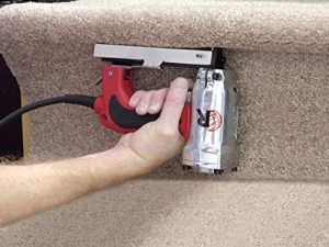 How to Stretch Loose Carpet - CarpetGurus
